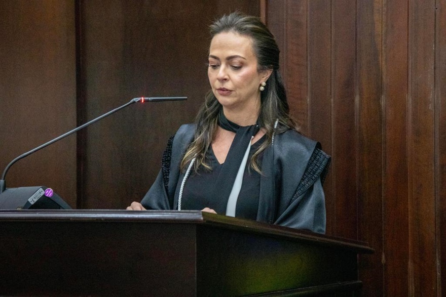 Posse da primeira desembargadora escolhida em lista exclusiva do gênero ...